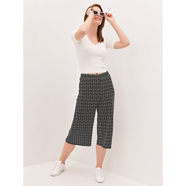 LCW BASIC Beli Lastikli Baskılı Viskon Kadın Capri LCW BASIC Beli Lastikli Baskılı Viskon Kadın Capri