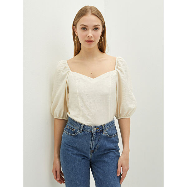 LCW VISION Kalp Yaka Gipe Detaylı Kısa Kollu Armürlü Viskon Kumaş Kadın Bluz LCW VISION Kalp Yaka Gipe Detaylı Kısa Kollu Armürlü Viskon Kumaş Kadın Bluz