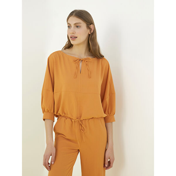 LCW LIMITED Bağlamalı Yaka Düz Kısa Kollu Crop Medine İpeği Kumaş Kadın Bluz LCW LIMITED Bağlamalı Yaka Düz Kısa Kollu Crop Medine İpeği Kumaş Kadın Bluz