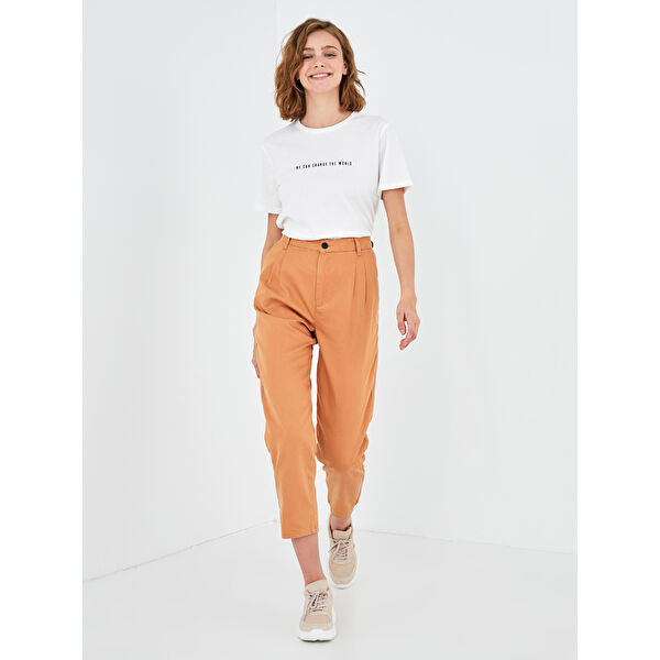 LCW CASUAL Bol Fit Cep Detaylı Havuç Kesim Gabardin Kadın Pantolon LCW CASUAL Bol Fit Cep Detaylı Havuç Kesim Gabardin Kadın Pantolon