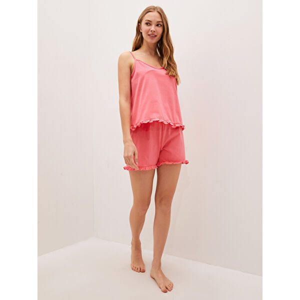 LCW DREAM Askılı Fırfır Detaylı Pamuklu Kadın Şortlu Pijama Takımı LCW DREAM Askılı Fırfır Detaylı Pamuklu Kadın Şortlu Pijama Takımı