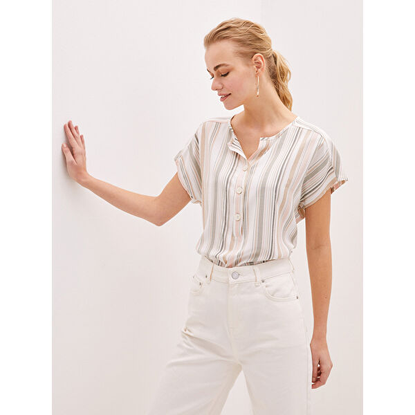LCW CLASSIC Düğmeli Yaka Çizgili Kısa Kollu Viskon Kadın Bluz