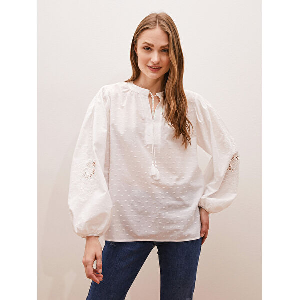 LCW CLASSIC Bağlamalı Yaka Nakışlı Uzun Kollu Poplin Kadın Bluz