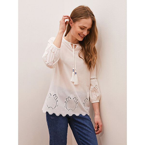 LCW CLASSIC Bağlamalı Yaka Nakış Detaylı Uzun Kollu Pamuklu Kadın Bluz