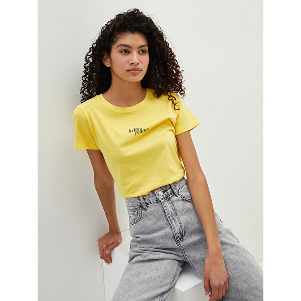 LCW CASUAL Bisiklet Yaka Yazı Baskılı Kısa Kollu Pamuklu Kadın Tişört