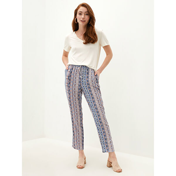 LCW BASIC Beli Lastikli Bol Fit Desenli Bilek Boy Viskon Kadın Pantolon LCW BASIC Beli Lastikli Bol Fit Desenli Bilek Boy Viskon Kadın Pantolon
