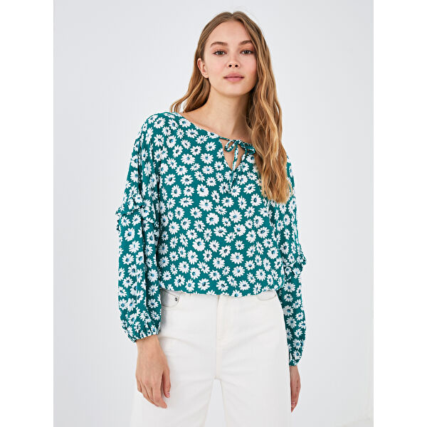 LCW CASUAL Bağlamalı Yaka Çiçek Baskılı Uzun Kollu Poplin Kadın Bluz LCW CASUAL Bağlamalı Yaka Çiçek Baskılı Uzun Kollu Poplin Kadın Bluz