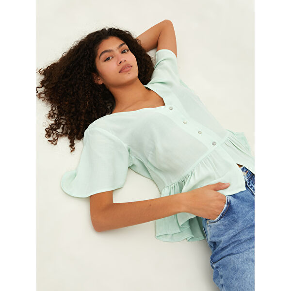 LCW CASUAL V Yaka Önden Düğmeli Kısa Kollu Krinkle Kumaş Kadın Bluz