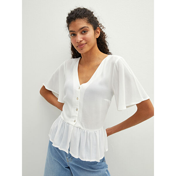 LCW CASUAL V Yaka Önden Düğmeli Kısa Kollu Krinkle Kumaş Kadın Bluz LCW CASUAL V Yaka Önden Düğmeli Kısa Kollu Krinkle Kumaş Kadın Bluz