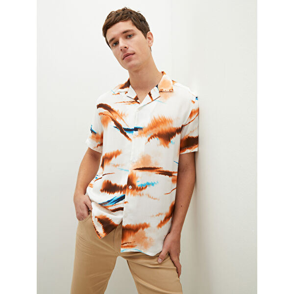 LCW CASUAL Regular Fit Resort Yaka Kısa Kollu Desenli Viskon Erkek Gömlek LCW CASUAL Regular Fit Resort Yaka Kısa Kollu Desenli Viskon Erkek Gömlek