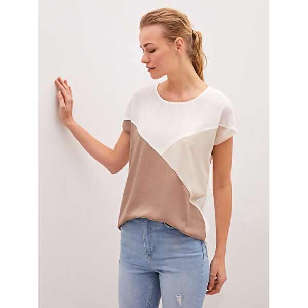 LCW CLASSIC Bisiklet Yaka Renk Bloklu Kısa Kollu Kadın Tişört