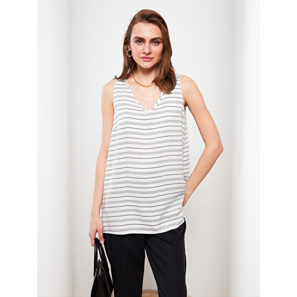 LCW CLASSIC V Yaka Çizgili Kolsuz Viskon Kadın Bluz