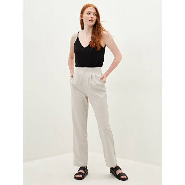 LCW CASUAL Bol Fit Düz Cep Detaylı Bilek Boy Kadın Pantolon