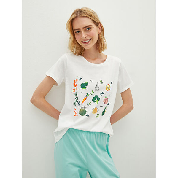 LCW DREAM Bisiklet Yaka Baskılı Kısa Kollu Pamuklu Kadın Caprili Pijama Takımı LCW DREAM Bisiklet Yaka Baskılı Kısa Kollu Pamuklu Kadın Caprili Pijama Takımı