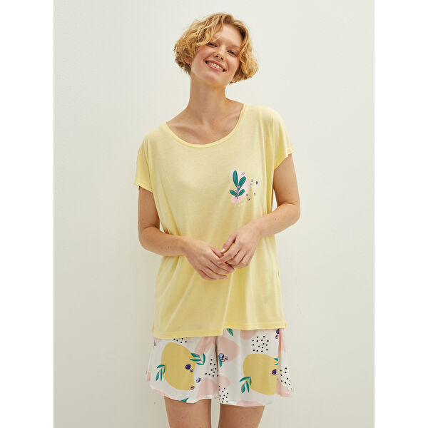 LCW DREAM Bisiklet Yaka Baskılı Kısa Kollu Viskon Kadın Şortlu Pijama Takımı