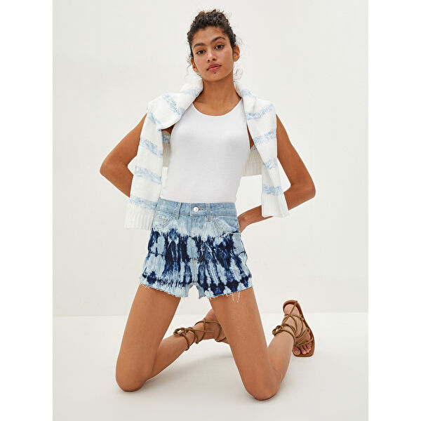 Mom Fit Batik Desenli Cep Detaylı Kadın Jean Şort Mom Fit Batik Desenli Cep Detaylı Kadın Jean Şort