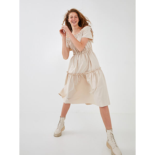 XSIDE Fırfırlı Kayık Yaka Düz Kısa Kollu Kadın Elbise XSIDE Fırfırlı Kayık Yaka Düz Kısa Kollu Kadın Elbise