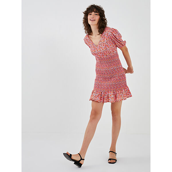 XSIDE V Yaka Çiçekli Kısa Kollu Şifon Kumaş Kadın Elbise