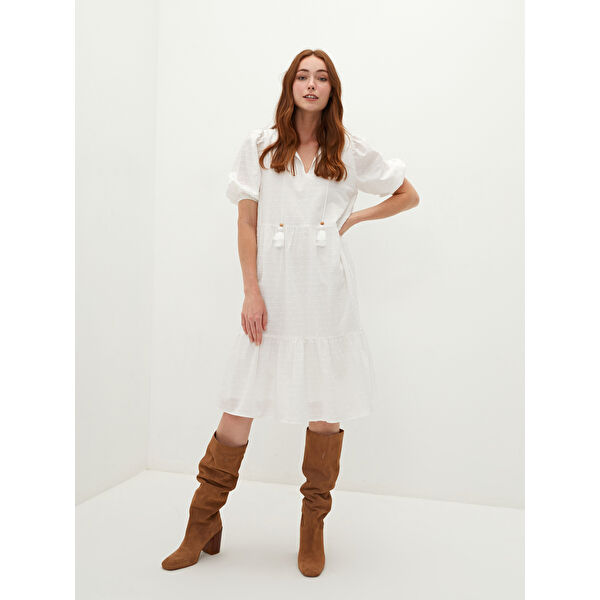 LCW CLASSIC Bağlamalı Yaka Nakışlı Kısa Kollu Vual Kumaş Kadın Elbise LCW CLASSIC Bağlamalı Yaka Nakışlı Kısa Kollu Vual Kumaş Kadın Elbise