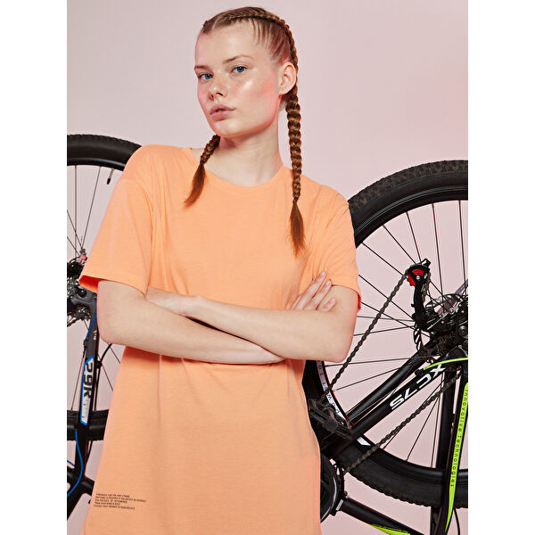 LCW ACTIVE Bisiklet Yaka Baskılı Kısa Kollu Kadın Spor Tunik LCW ACTIVE Bisiklet Yaka Baskılı Kısa Kollu Kadın Spor Tunik