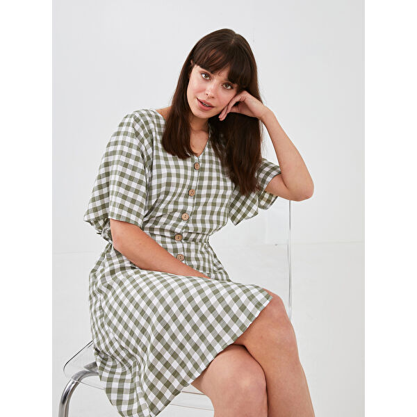 LCW CLASSIC V Yaka Ekose Kısa Kollu Önden Düğmeli Kadın Elbise