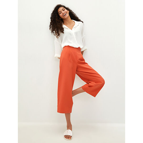 LCW CASUAL Normal Bel Bol Fit Düz Kadın Pantolon LCW CASUAL Normal Bel Bol Fit Düz Kadın Pantolon