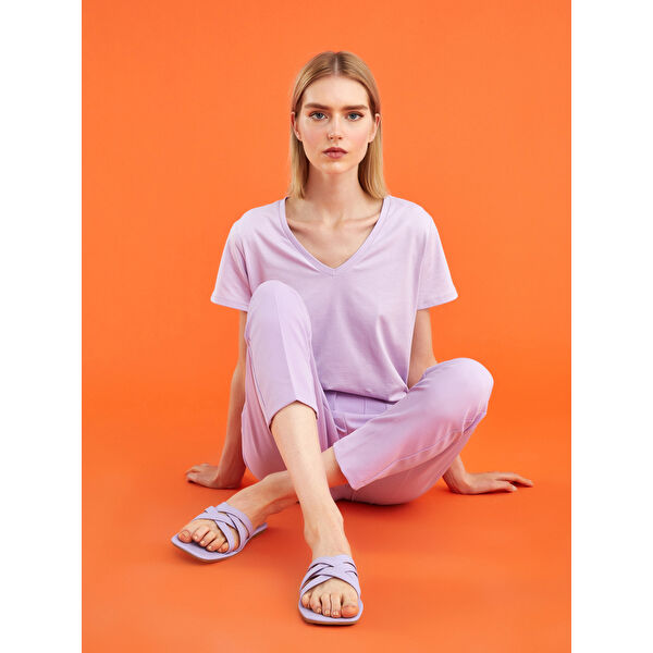 Deri Görünümlü Çapraz Bantlı Kadın Terlik