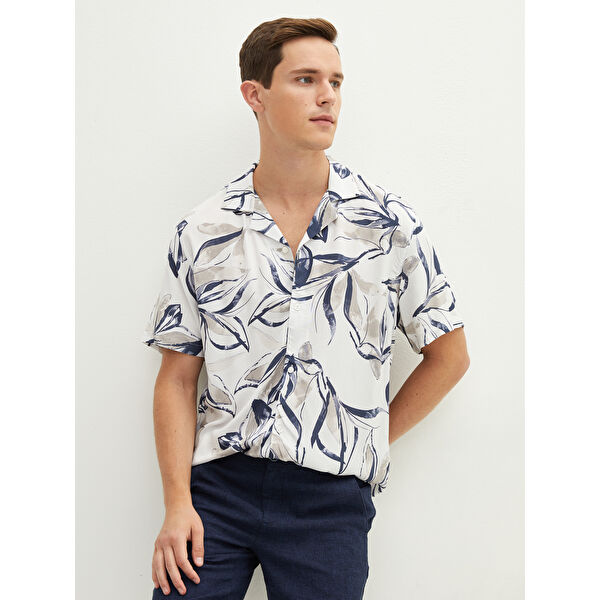 LCW VISION Slim Fit Kısa Kollu Baskılı Resort Yaka Gömlek LCW VISION Slim Fit Kısa Kollu Baskılı Resort Yaka Gömlek