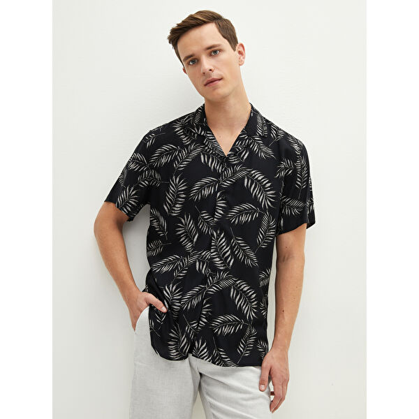 LCW VISION Slim Fit Kısa Kollu Desenli Viskon Erkek Gömlek LCW VISION Slim Fit Kısa Kollu Desenli Viskon Erkek Gömlek