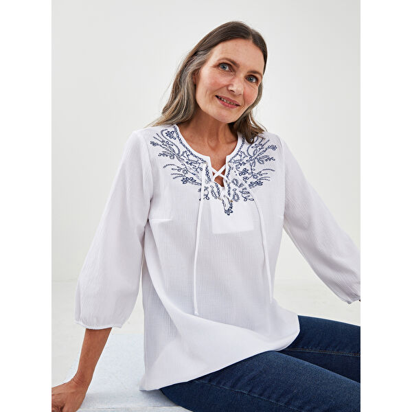 LCW GRACE Bağlamalı Yaka Nakışlı Krinkle Kumaş Kadın Bluz