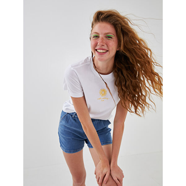 Bisiklet Yaka Nakışlı Kısa Kollu Pamuklu Kadın Tişört