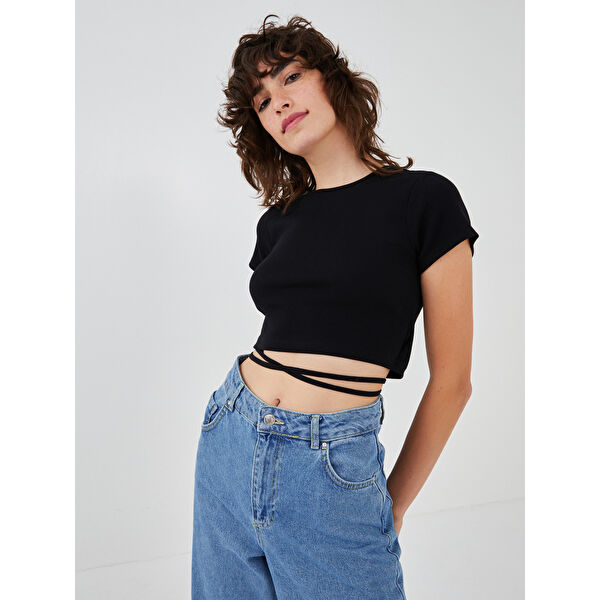 XSIDE Bisiklet Yaka Bağlama Detaylı Crop Kaşkorse Kumaş Kadın Bluz XSIDE Bisiklet Yaka Bağlama Detaylı Crop Kaşkorse Kumaş Kadın Bluz