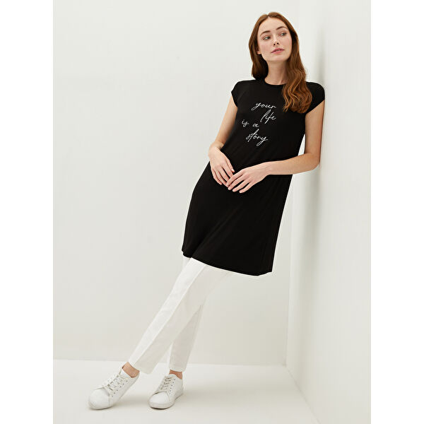 MODEST Bisiklet Yaka Slogan Baskılı Kısa Kollu Kadın Tunik