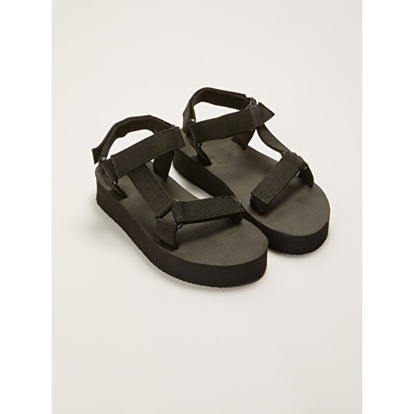 Kalın Taban Çapraz Bantlı Cırt Cırtlı Kadın Sandalet