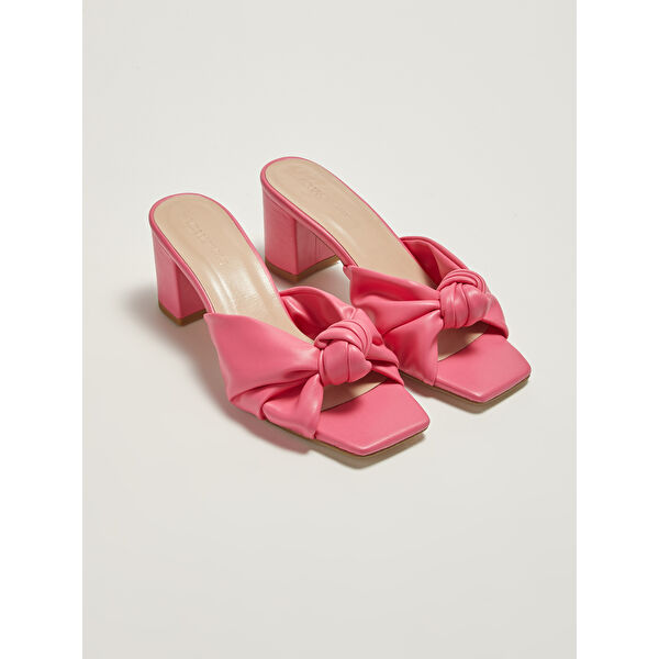 Deri Görünümlü Tek Bantlı Topuklu Kadın Terlik