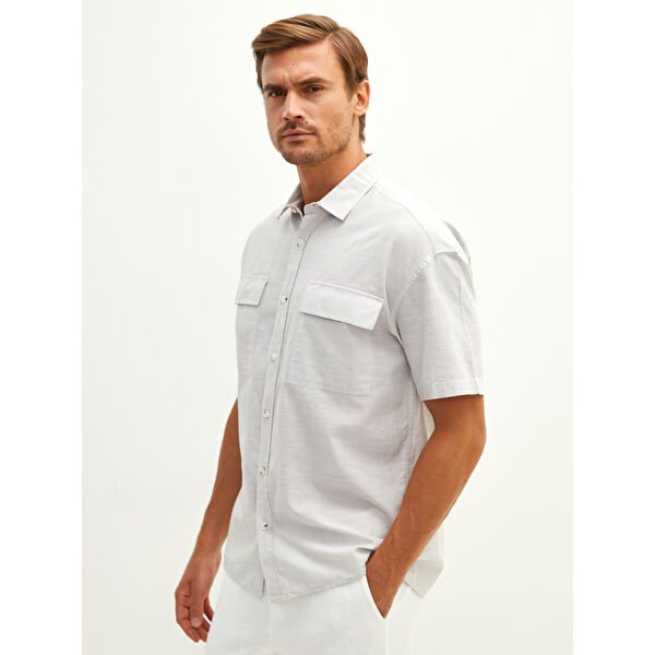 LCW VISION Slim Fit Kısa Kollu Pamuklu Erkek Gömlek LCW VISION Slim Fit Kısa Kollu Pamuklu Erkek Gömlek