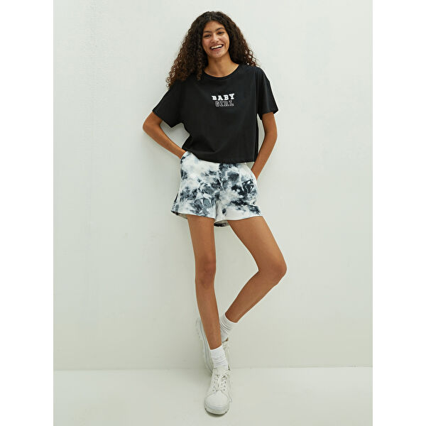 Beli Lastikli Batik Desenli Cep Detaylı Kadın Bermuda Şort