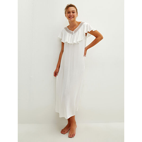 V Yaka Nakışlı Kısa Kollu Viskon Kadın Gecelik