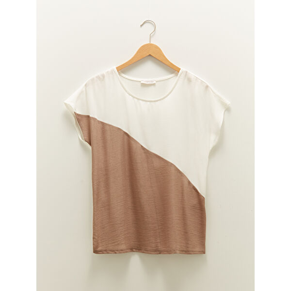 LCW CLASSIC Bisiklet Yaka Renk Bloklu Kısa Kollu Kadın Tişört