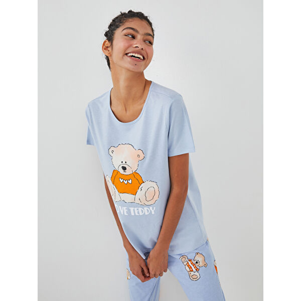 LCW DREAM Bisiklet Yaka Baskılı Kısa Kollu Kadın Caprili Pijama Takımı LCW DREAM Bisiklet Yaka Baskılı Kısa Kollu Kadın Caprili Pijama Takımı