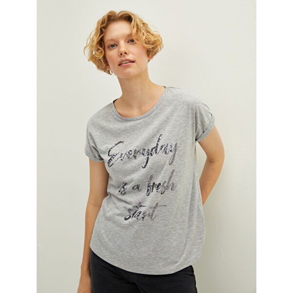 LCW CASUAL Bisiklet Yaka Pul Payet İşlemeli Kısa Kollu Kadın Tişört