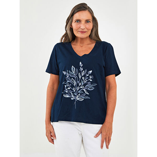 LCW GRACE V Yaka Baskılı Kısa Kollu Pamuklu Kadın Tişört