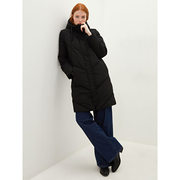 LCW CASUAL Kapüşonlu Düz Uzun Kollu Cep Detaylı Kalın Kadın Şişme Mont LCW CASUAL Kapüşonlu Düz Uzun Kollu Cep Detaylı Kalın Kadın Şişme Mont