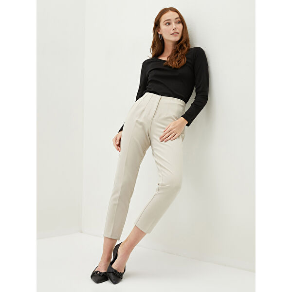 LCW BASIC V Yaka Düz Uzun Kollu Ribana Kumaş Kadın Tişört LCW BASIC V Yaka Düz Uzun Kollu Ribana Kumaş Kadın Tişört