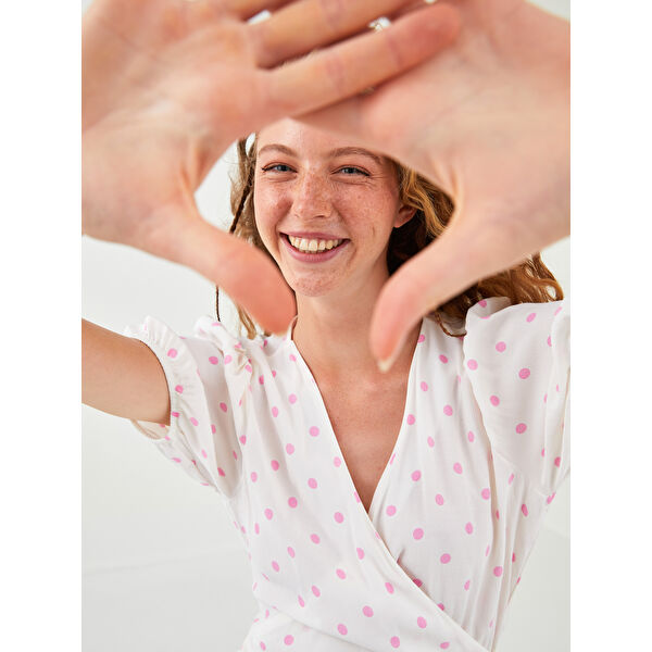 XSIDE Kruvaze Yaka Puantiyeli Kısa Kollu Viskon Kadın Elbise