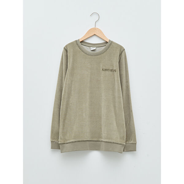 Bisiklet Yaka Nakış Detaylı Uzun Kollu Kadife Erkek Çocuk Sweatshirt Bisiklet Yaka Nakış Detaylı Uzun Kollu Kadife Erkek Çocuk Sweatshirt