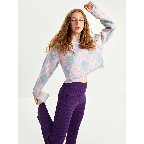 Dik Yaka Desenli Uzun Kollu Kadın Triko Kazak