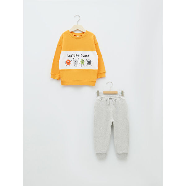 Bisiklet Yaka Uzun Kollu Baskılı Erkek Bebek Sweatshirt ve Jogger Pantolon 2'li Takım Bisiklet Yaka Uzun Kollu Baskılı Erkek Bebek Sweatshirt ve Jogger Pantolon 2'li Takım