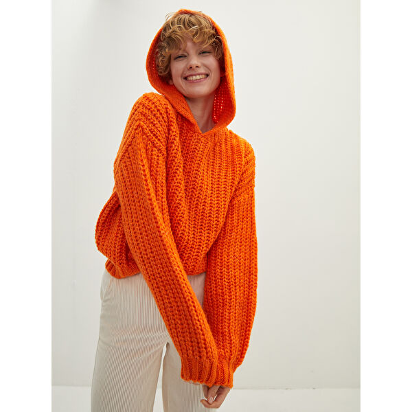 Kapüşonlu Düz Uzun Kollu Kadın Triko Kazak Kapüşonlu Düz Uzun Kollu Kadın Triko Kazak