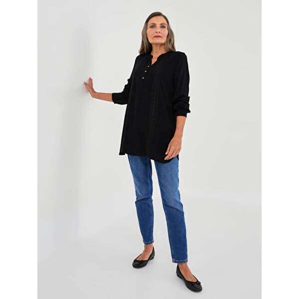 Kaçık Yaka Nakışlı Uzun Kollu Kadın Viskon Bluz